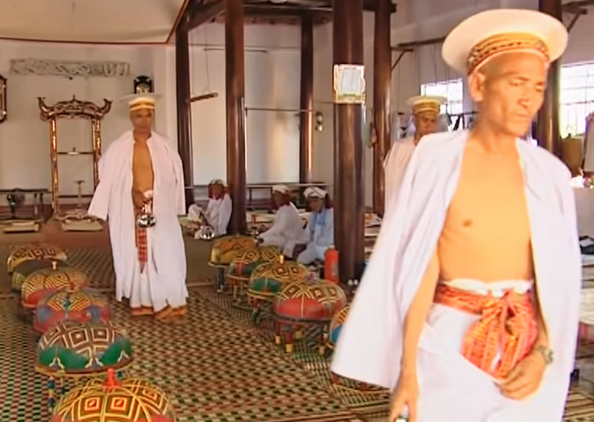 Un Islam Insolite | An Unusual Islam, the Bani Cham in modern Vietnam ...