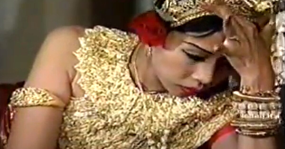 Raja Bori រាជបូរី (2002) - Angkor Database