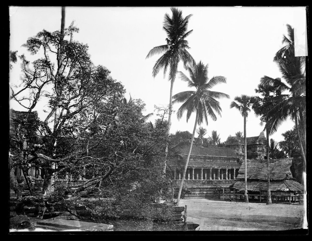 Visions of Angkor by...John Thomson - Angkor Database