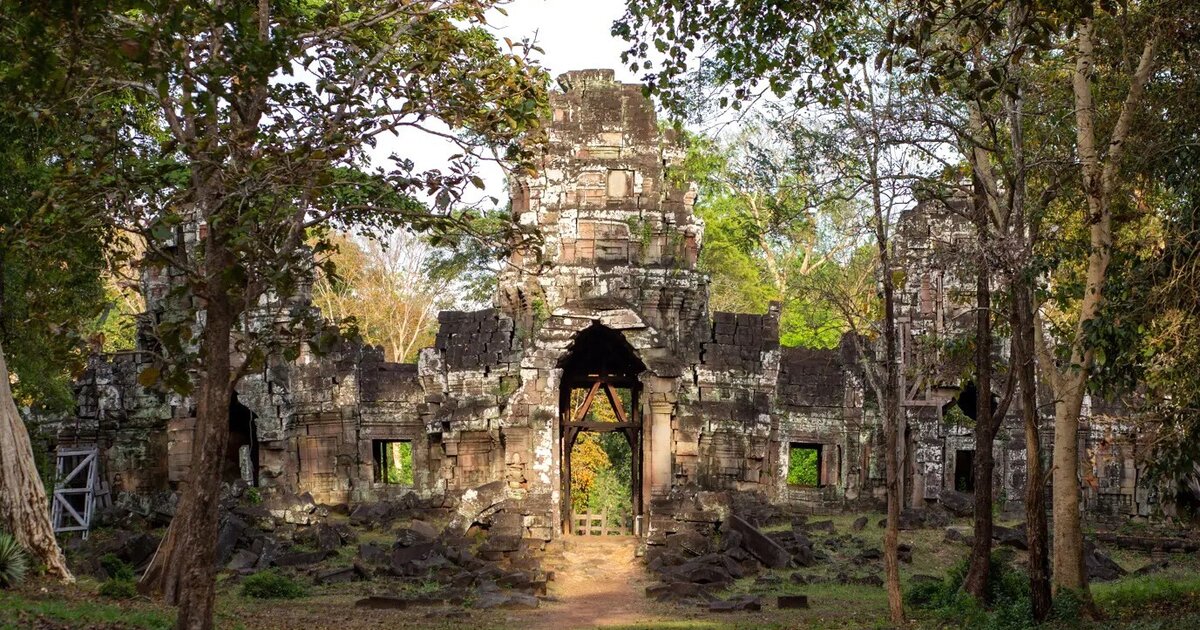 Les mines de fer de Compong-Swai au Cambodge [Kompong Svay Iron Mining, Cambodia] - Angkor Database